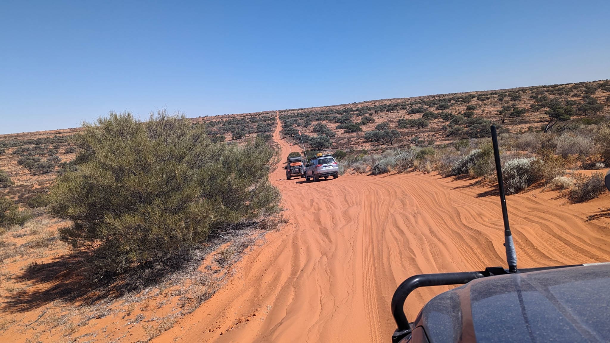 Simpson Desert Crossing: 4WD Family Adventure - What's Up Downunder
